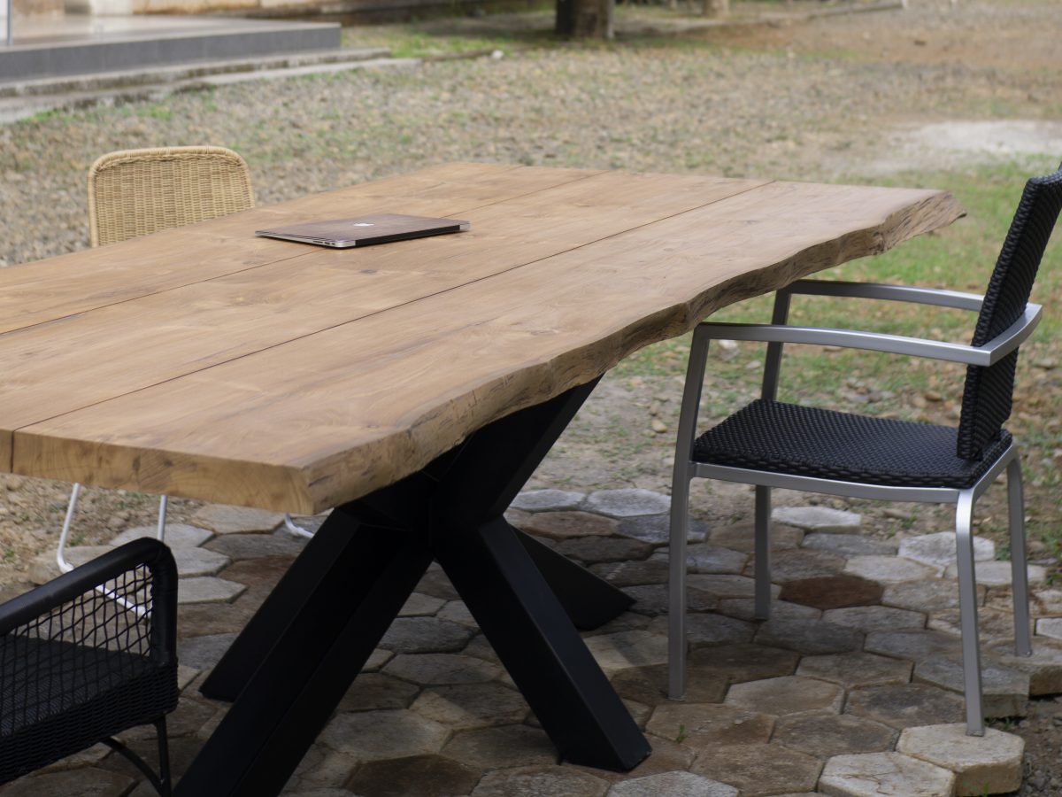 Live Edge Teak Table Indonesia | Posteak Furniture